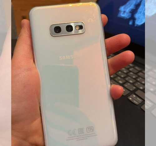 Samsung Galaxy S10, 6/128 ГБ