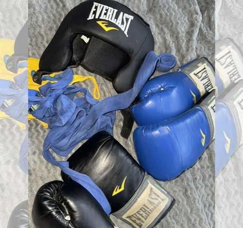 Боксерские перчатки everlast