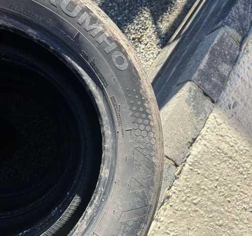 Kumho Radial 857 215/60 R16 95V