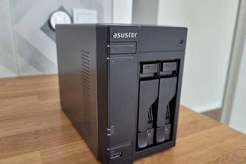 Сетевое хранилище NAS Asustor AS6202T