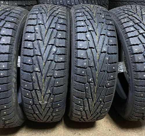 Roadstone Winguard WinSpike SUV 225/60 R18 107T