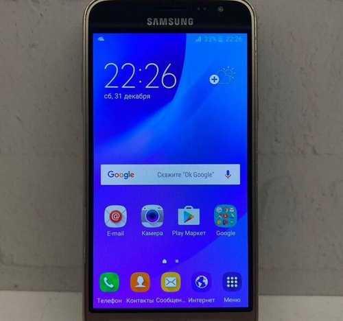 Samsung Galaxy J3 (2016) SM-J320F/DS, 8 ГБ