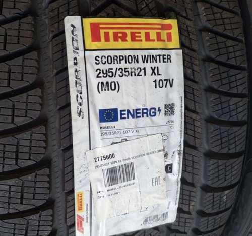 Pirelli Scorpion Winter 295/35 R21 107V