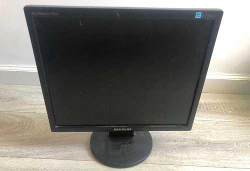 Монитор Samsung SyncMaster 743N