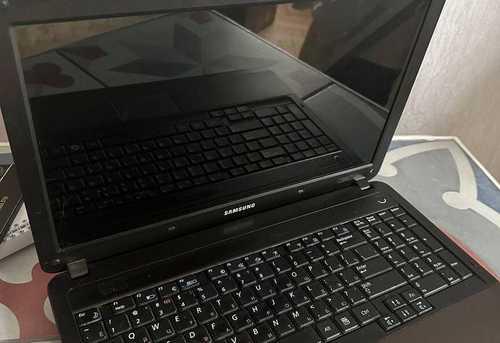 15.6" Samsung NP-R540, 250 ГБ, Core i5-450M, RAM 4 ГБ, ATI Mobility Radeon HD 545v 1 ГБ