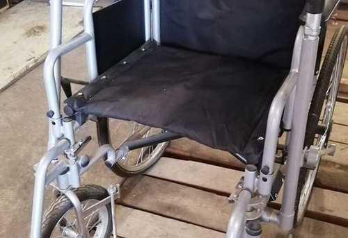 Инвалидная коляска с рычажным приводом