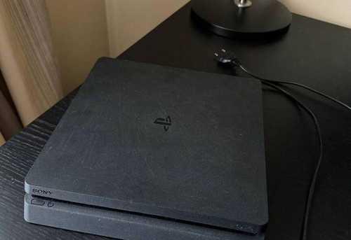 Игровая консоль PlayStation 4