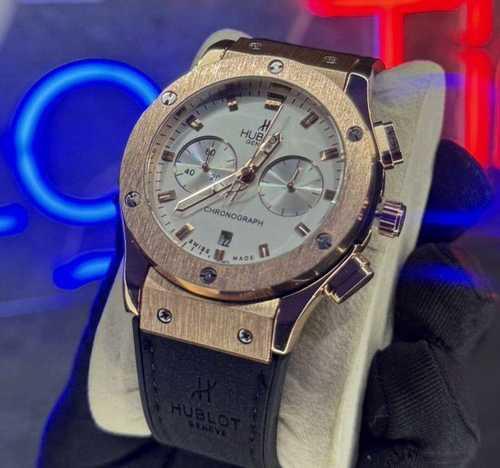 Наручные часы hublot хранограф золотые