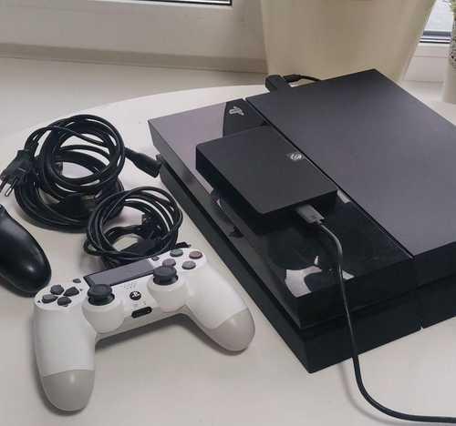 Sony Playstation 4 (HEN   SSD 1Tb)