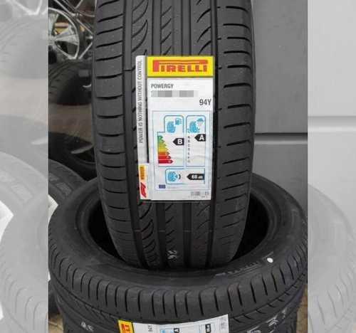 Pirelli Powergy 245/40 R19 98Y