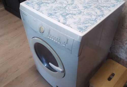 Неработающая стиральная машина на металлалом