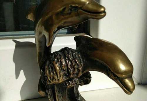 Бронзовые дельфины статуэтка новая