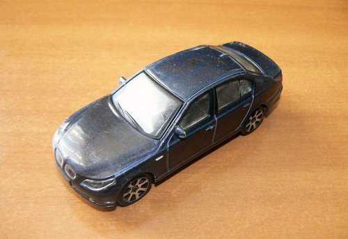 Модель BMW 5-Series E60 1:43 BBurago
