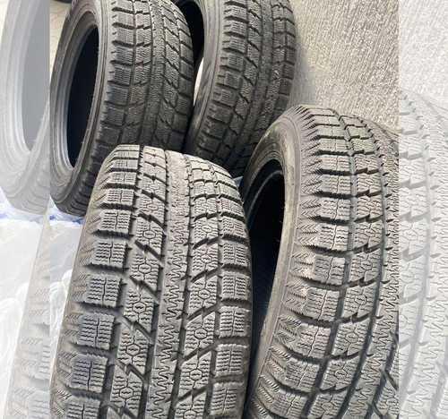 Toyo Observe GSi-5 235/60 R16