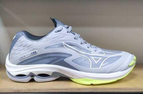 Волейбольные кроссовки Mizuno Wave Lightning Z7 | Festima.Ru – частные ...