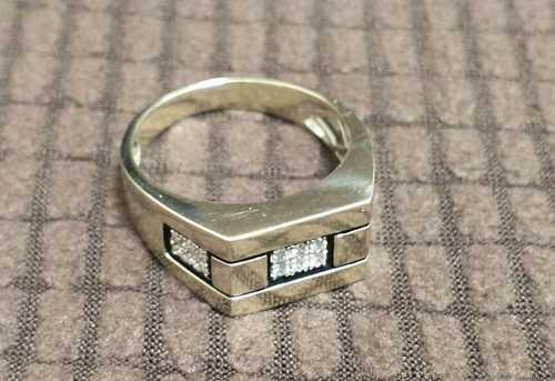 Мужское золотое кольцо печатка с бриллиантами