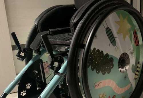 Детское инвалидное кресло коляска
