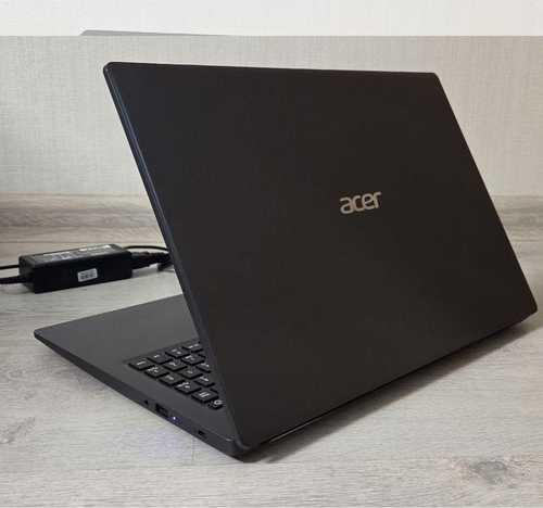 Acer 2023 15"FHD Ryzen/8DDR4/Vega