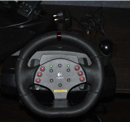 Игровой руль logitech momo racing