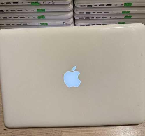 Apple macbook 13 2010 (оригинал)