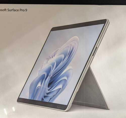 Microsoft Surface Pro 9 i7 16GB/256GB Platinum