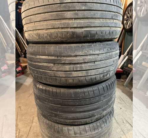 Michelin Pilot Sport 4 225/45 R18 и 255/40 R18 95Y