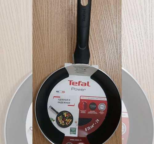 Новая Сковорода Tefal Power 20см в диаметре