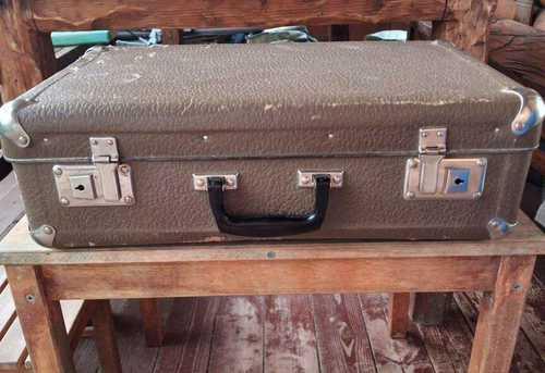 Старинный чемодан 50*30 см