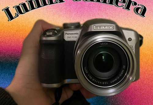 Компактный фотоаппарат lumix