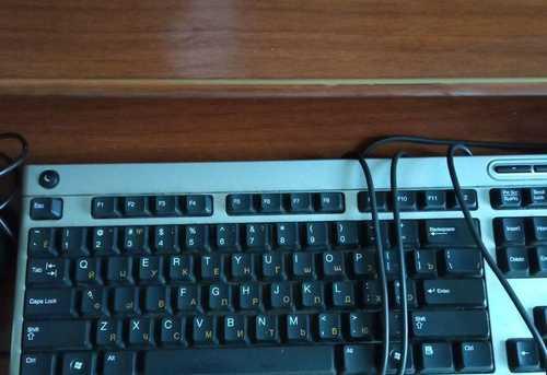 Игровая клавиатура, с проводом и мышкой