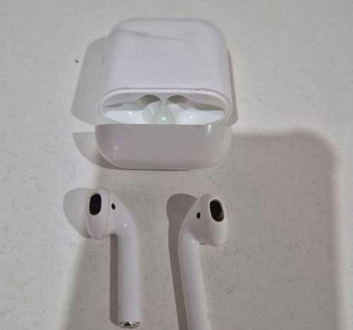 Беспроводные наушники apple airpods