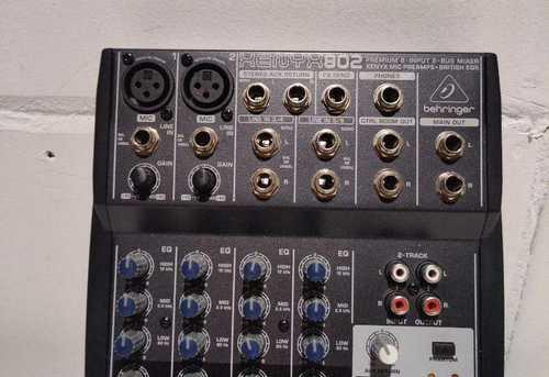 Behringer Xenyx 802 Микшерный пульт