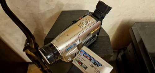 Видеокамера S-VHS-C ET Panasonic NV-VS5EN