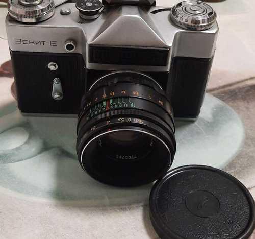 Пленочный фотоаппарат зенит Е