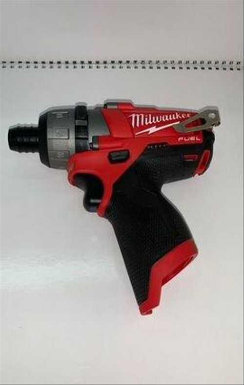 Аккумуляторный шуруповерт milwaukee M12 CD