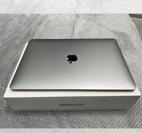 MacBook Air 13 (2020), 256 ГБ, Core i3, 1.1 ГГц, RAM 8 ГБ, Intel Iris Plus Graphics