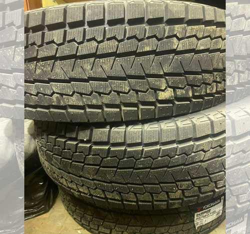 Yokohama Ice Guard G075 265/70 R17C 204C