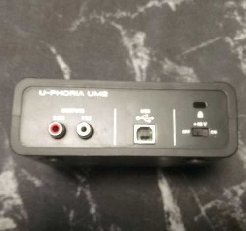 Внешняя звуковая карта behringer uphoria um2