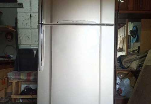 Холодильник тошиба