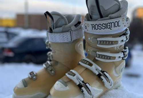 Горные лыжи и ботинки Rossignol