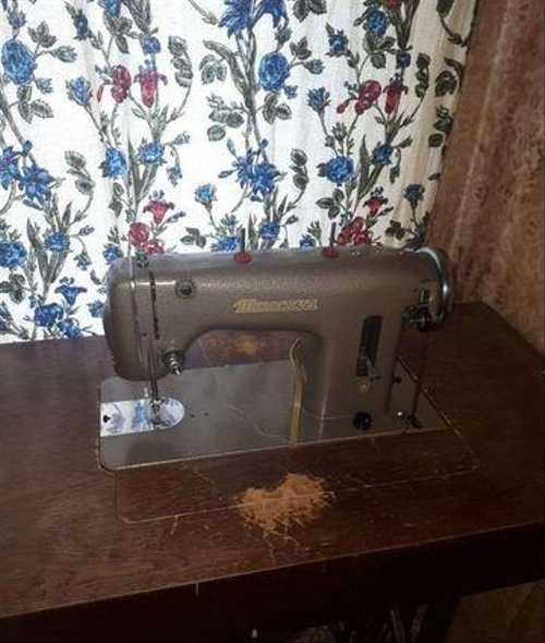 Швейная машина минерва 124