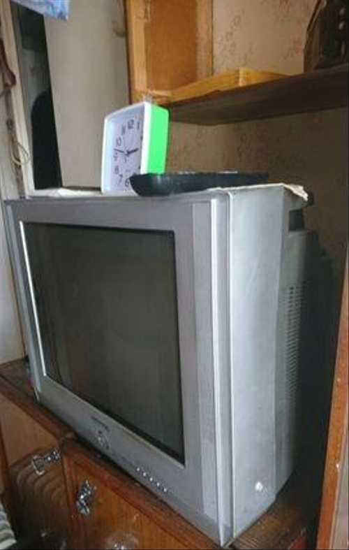 Телевизор Samsung старый