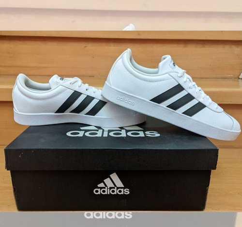 Кроссовки Adidas 42 и 43 размер оригинал