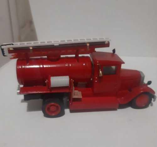 Модель грузовика 1/43