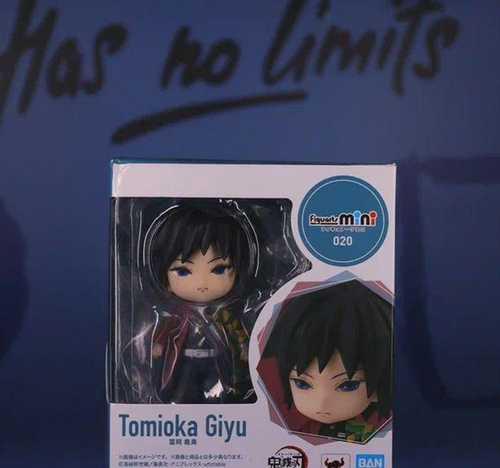 Фигурка Figuarts Mini Demon Slayer: Tomioka Giyu