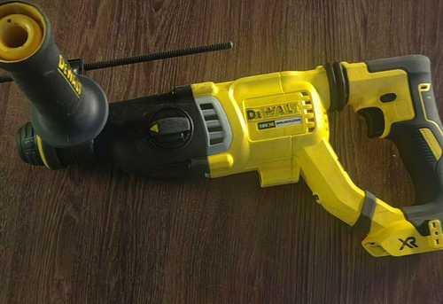 Перфоратор Dewalt DCH263