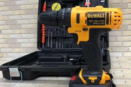 Шуруповерт Dewalt 18v ударный, c насадками