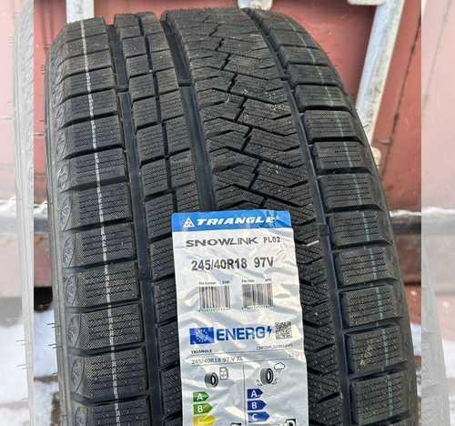 Triangle Snowlink PL02 245/40 R18 97V