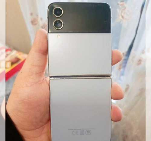 Samsung Galaxy Z Flip4, 8/128 ГБ