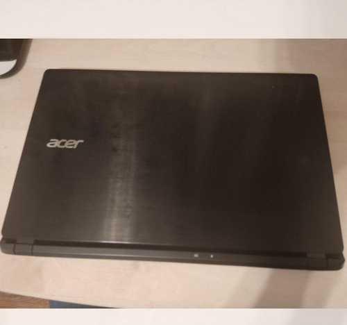 Acer aspire V5 572g